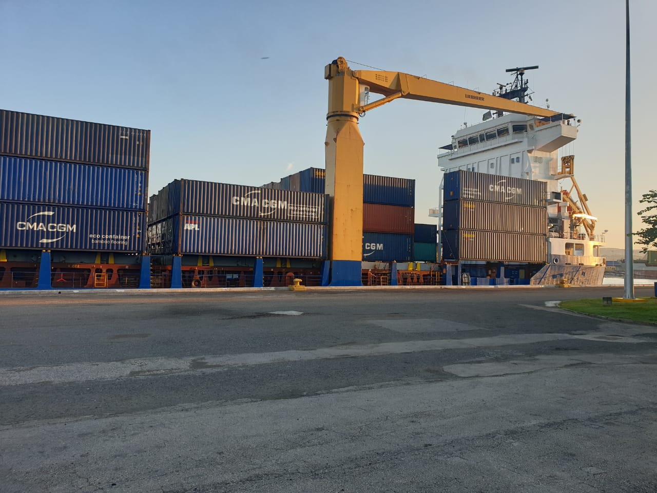 CFL Shipping Montego Bay Ltd. welcomes its first CMA-CGM Vessel to Port ...